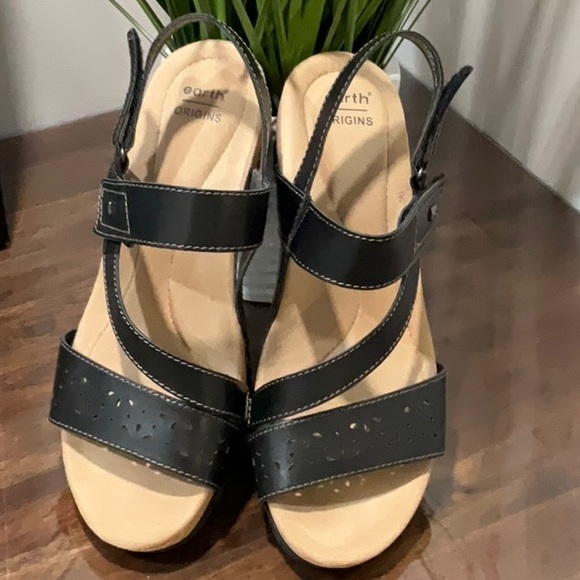 Earth Origins | Shoes | Earth Origins Black Wedge Sandal | Poshmark